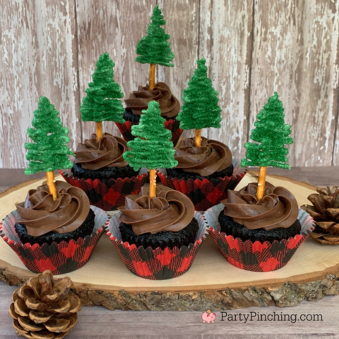 pretzel tree cupcakes, cute forest christmas tree lumberjack cupcakes,